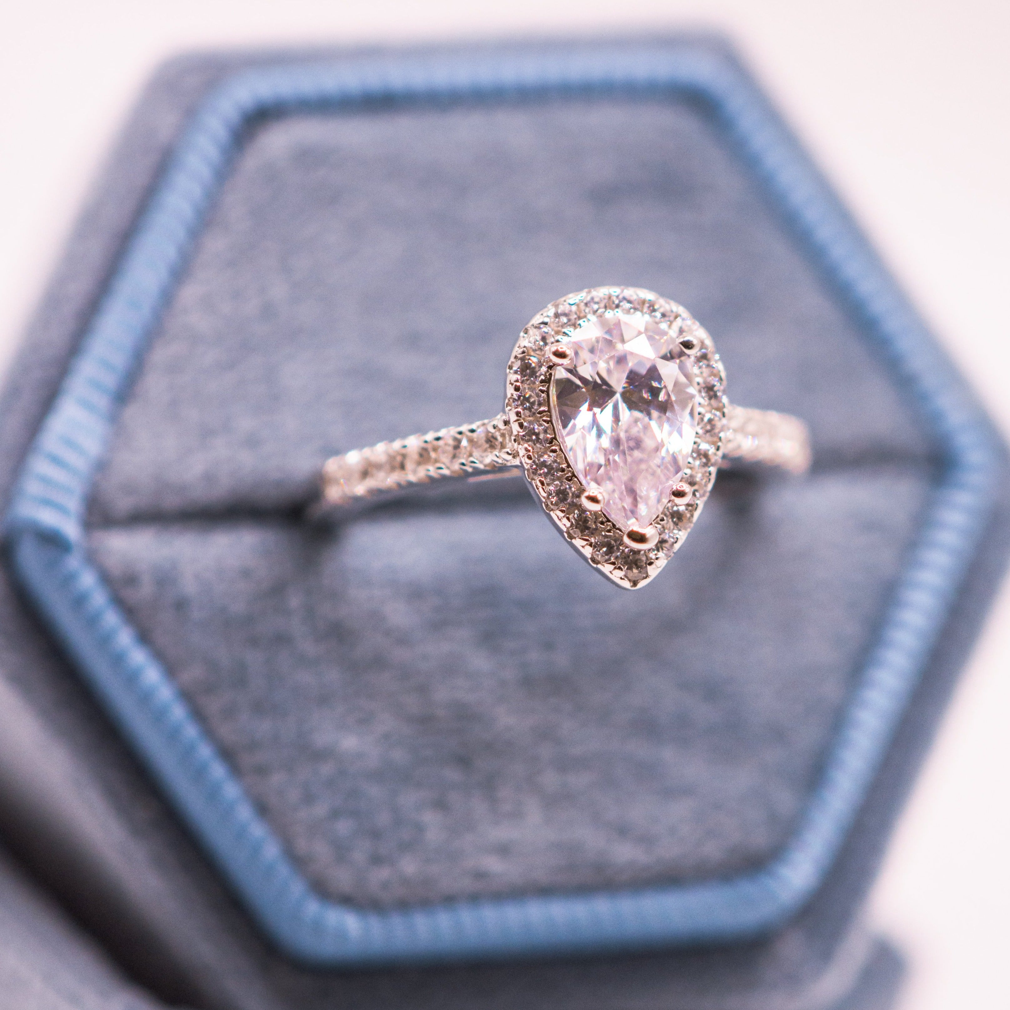 The Ross Ring – Sparkle & Blue Wholesale
